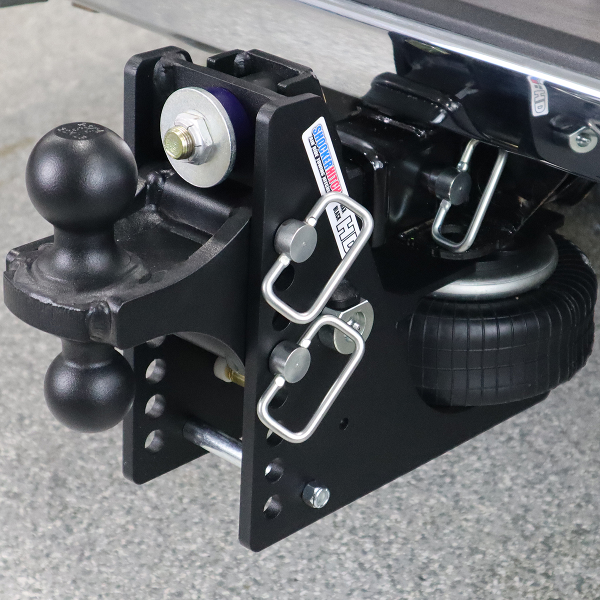 Shocker HD Max Black Air Hitch with Combo Ball