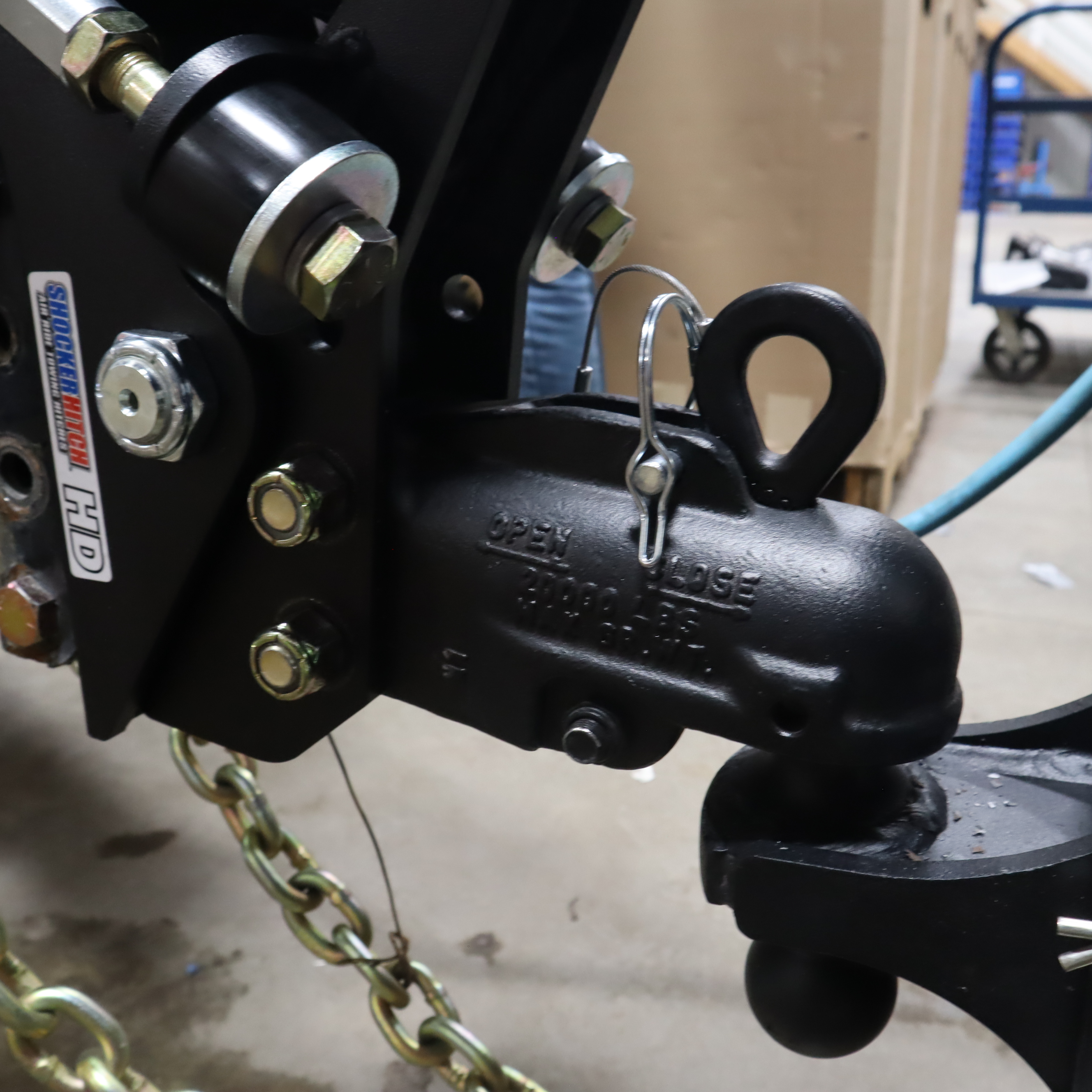 Shocker HD 20K Air Trailer Tongue Mount with Wallace 2-5/16″ Ball Coupler