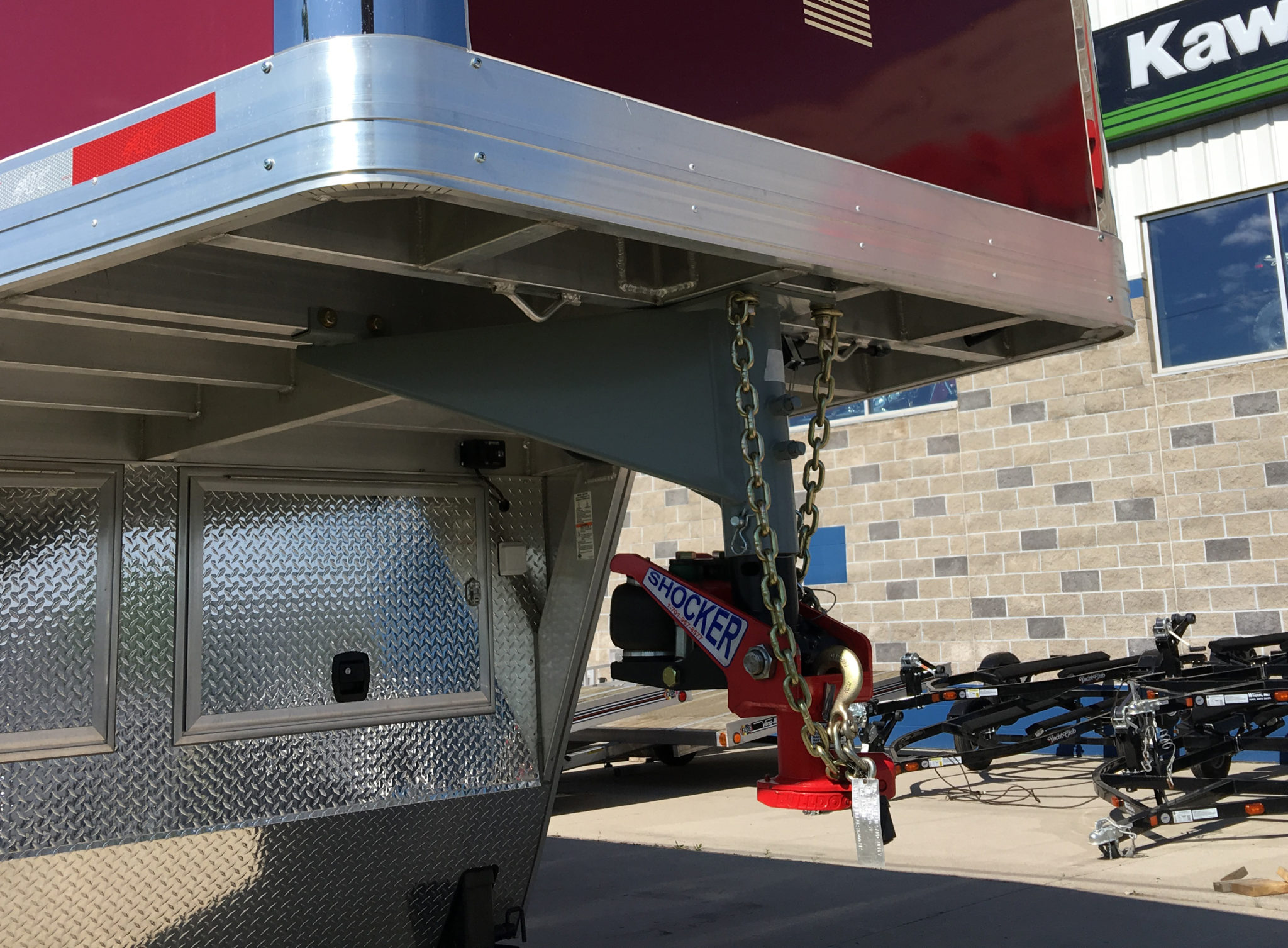 Shocker Gooseneck Air Hitch for Alum-Line Trailers